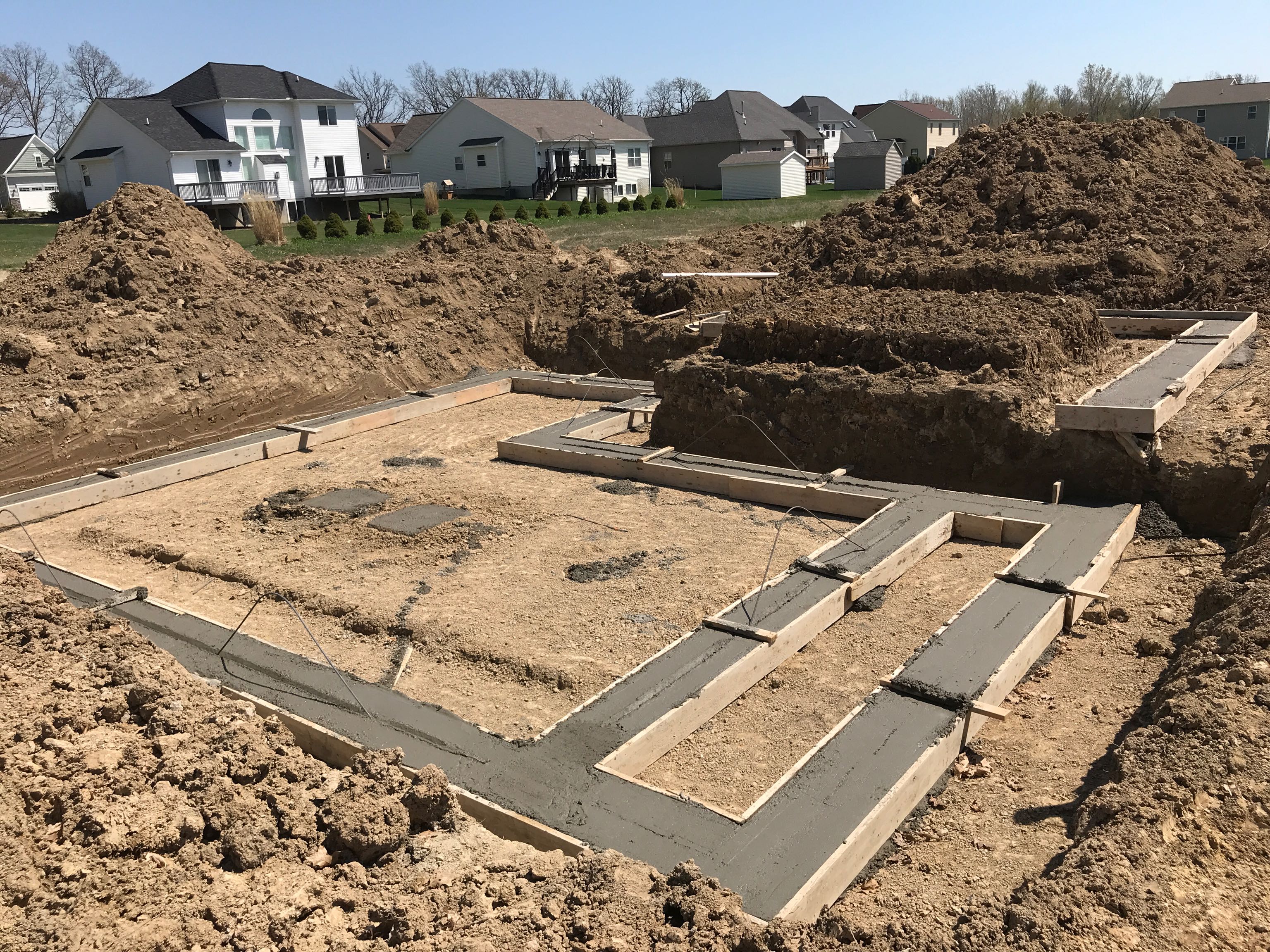 footingpour - Rock Foundations